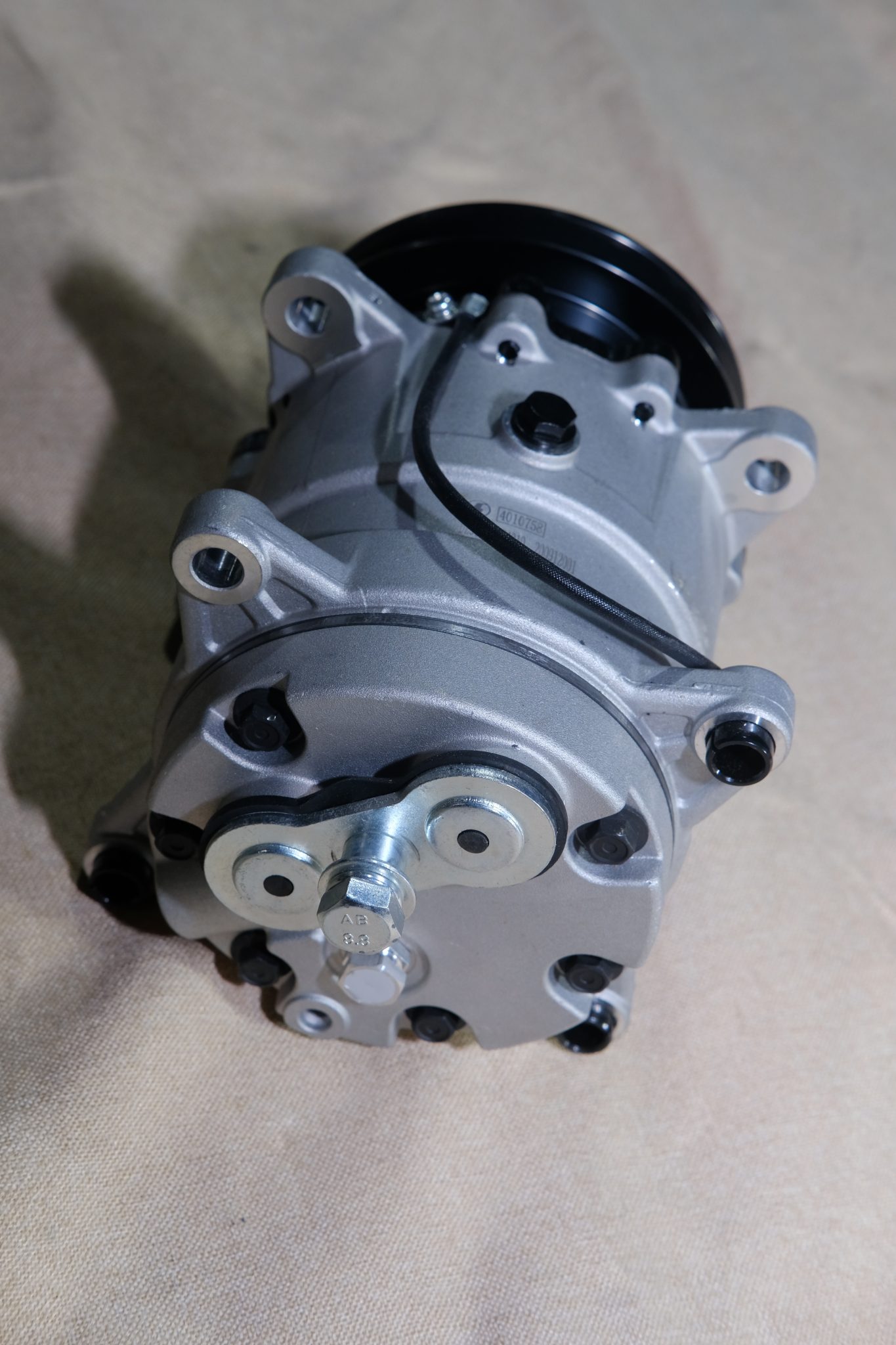 DZ95189154010 Air conditioning compressor