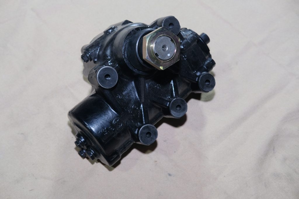 DZ9114470075 circulating ball power steering gear
