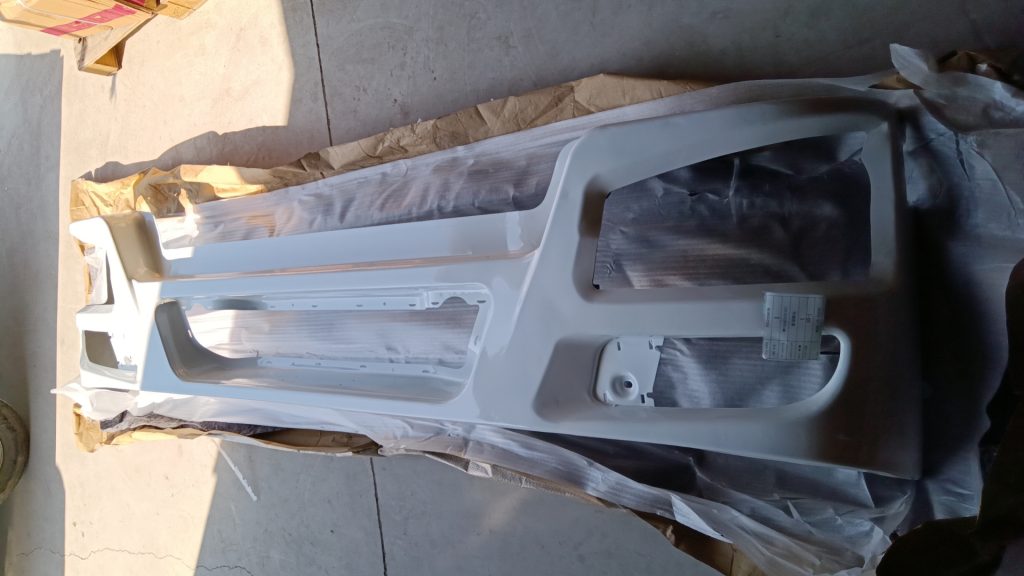 WG1642242101 Front bumper